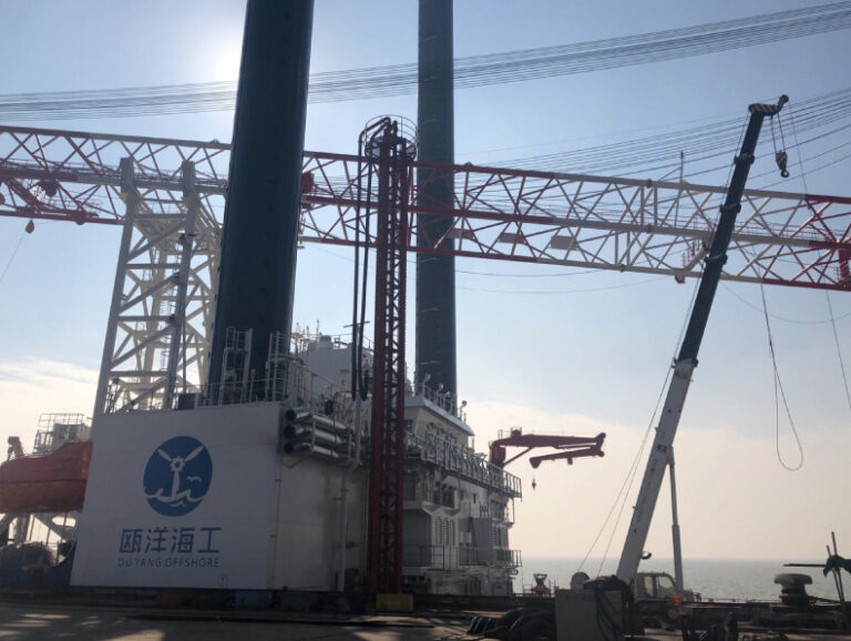 Dayang Ouyang Platform - China - Fixing a platform to the seabed - Caprari